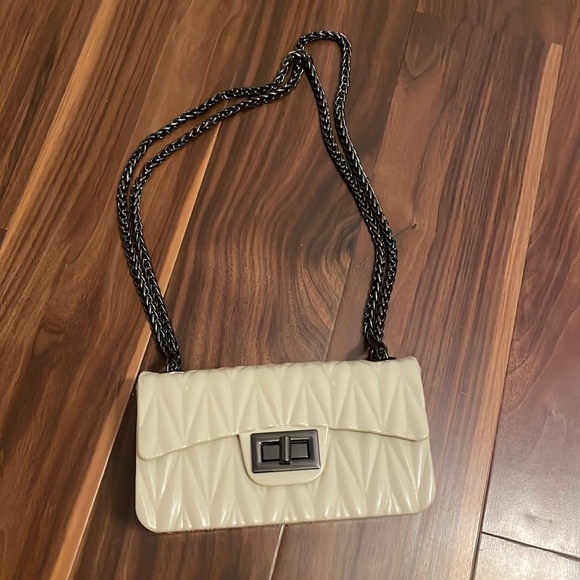 Miniso | Bags | Miniso Mini Jelly Wallet Shoulder Bag Clutch Chain ...